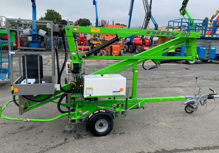 PRE-OWNED Niftylift Nifty 90 Road Towable Platform - Pure Platforms